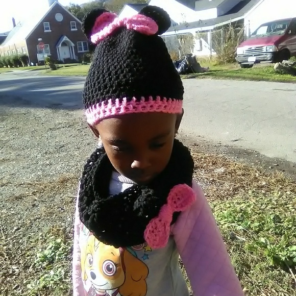 Accessories | Minnie Mouse Hat And Scarf Set | Poshmark